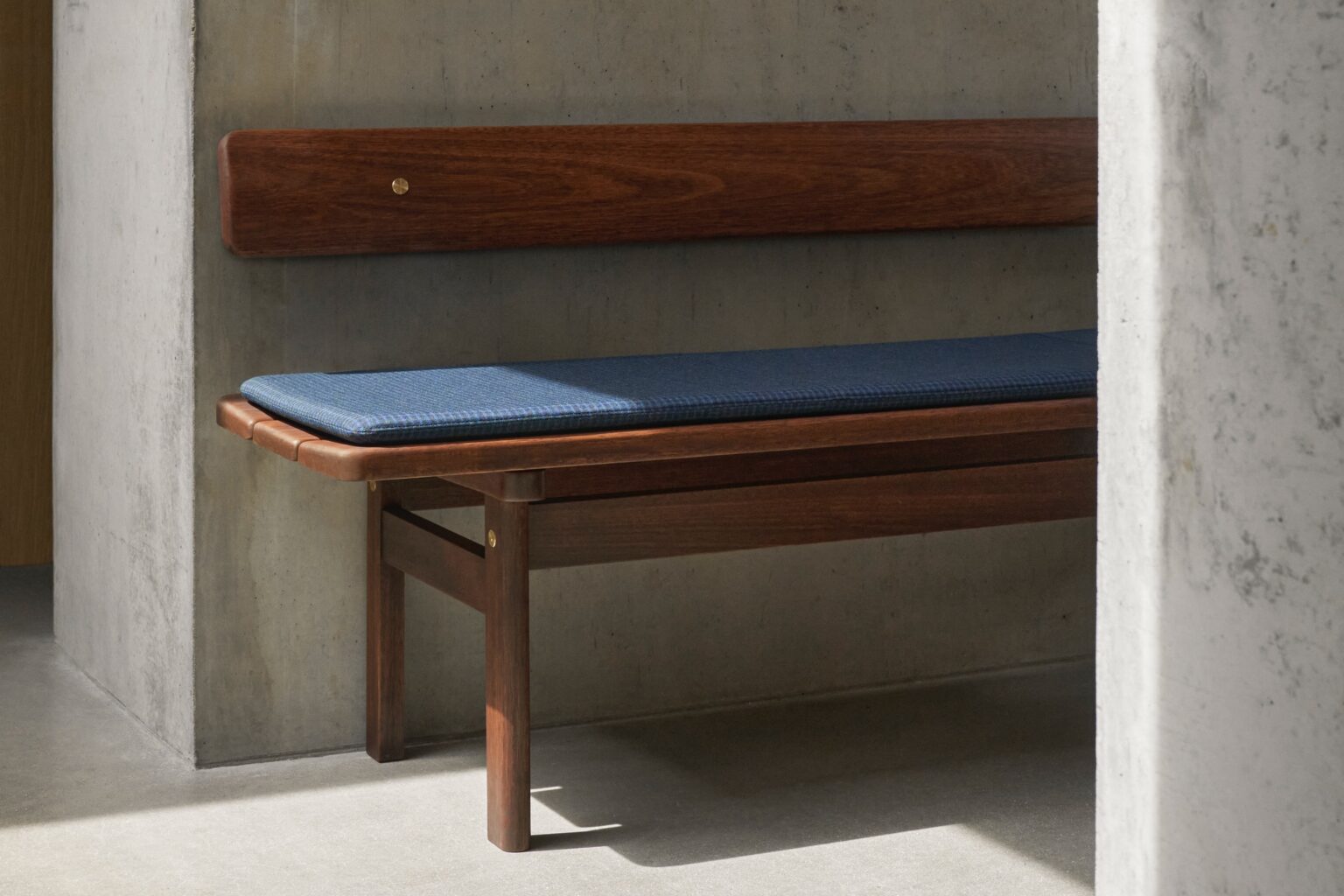 Carl Hansen & Søn Relaunches Asserbo Series by Bøge Mogensen | Azure ...